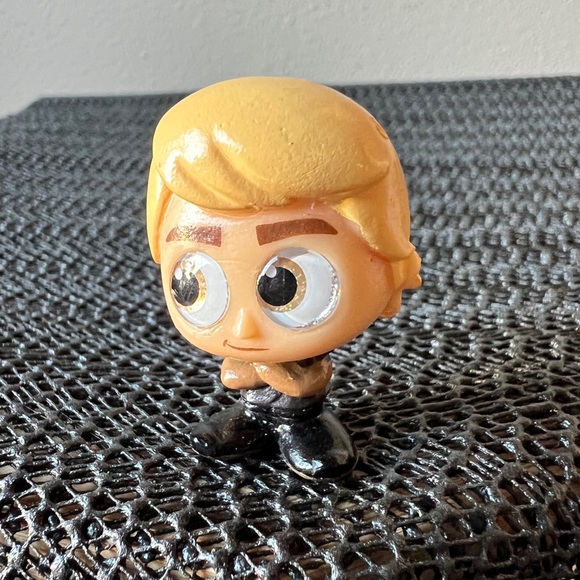 Disney | Toys | Disney Doorables Kristoff Collectible Holographic Eyes ...